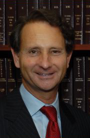 Meet the attorneys at Straus & Associates P.A.